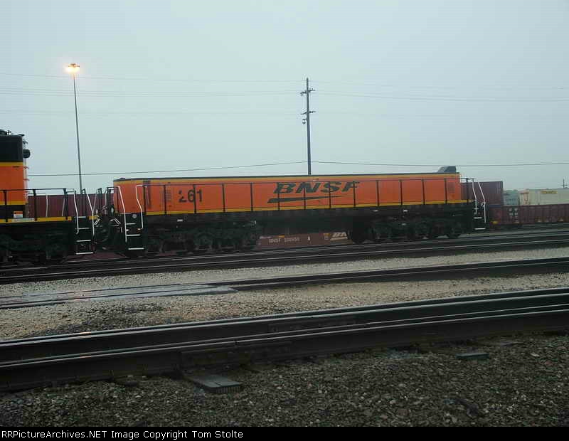 BNSF 261